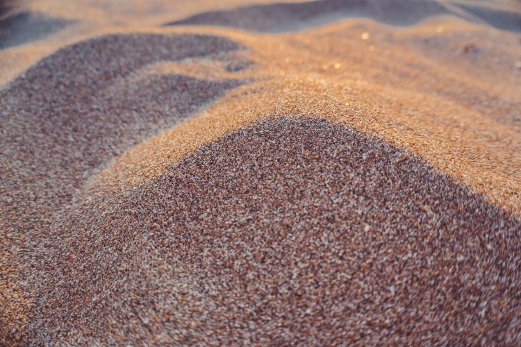 Frac Sand (Hydraulic Fracturing Sand) - Silica Plus